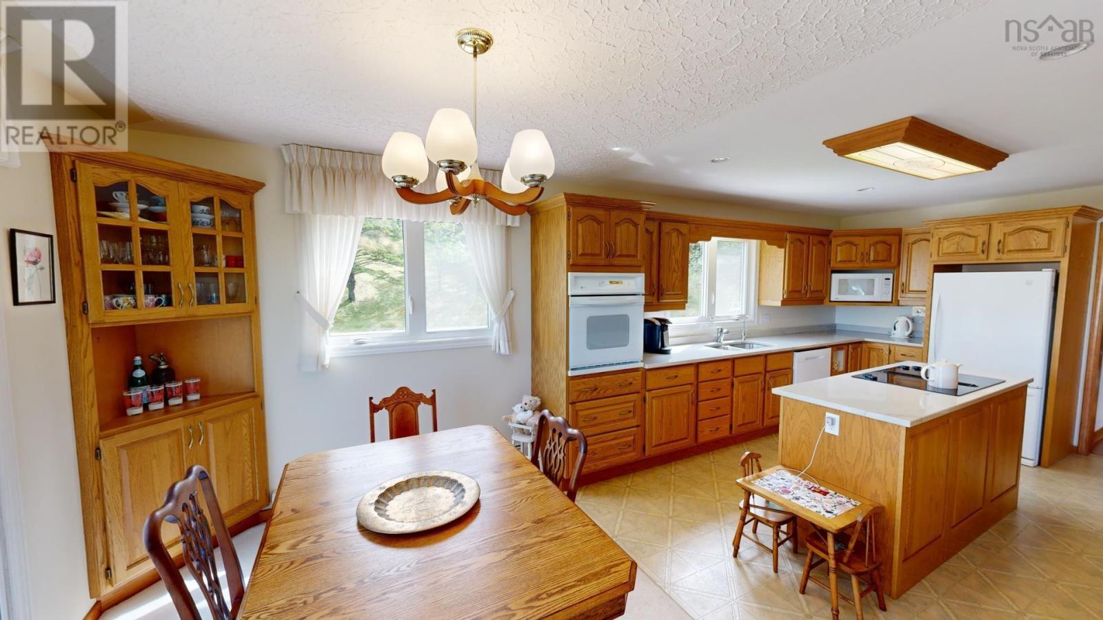 For sale: 1216 Cow Bay Road, Cow Bay, Nova Scotia B3G1L4 - 202415634 ...