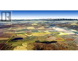 For sale: 272065 Lochend Road, Rural Rocky View County, Alberta T0M1L0 ...
