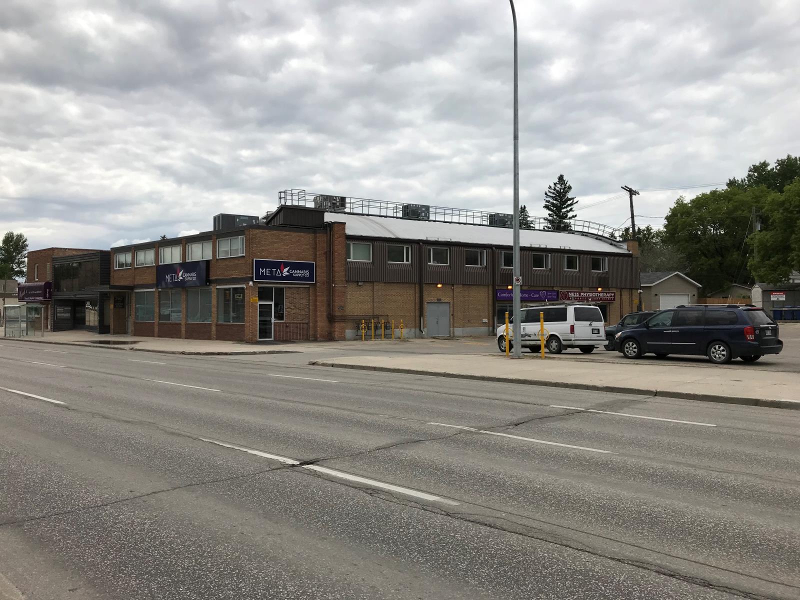 For lease: 2145 Portage Ave, Winnipeg, Manitoba R3J0L4 ...
