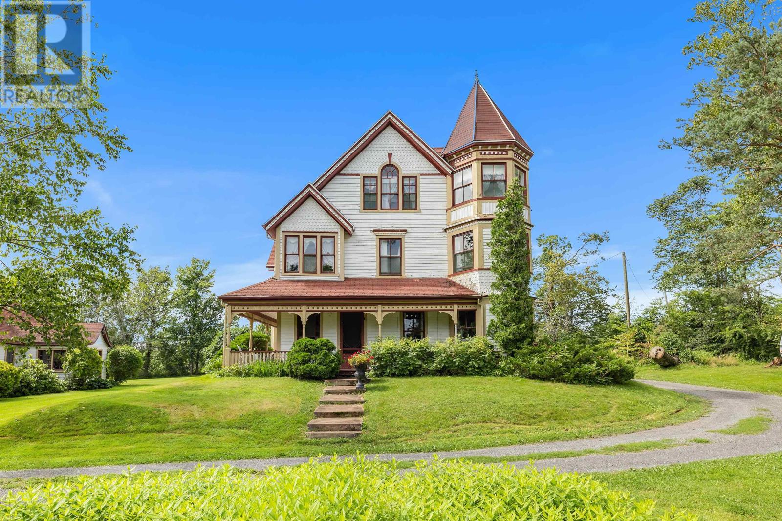 For sale: 9 East Royalty Road, Georgetown, Prince Edward Island C0A1L0 ...