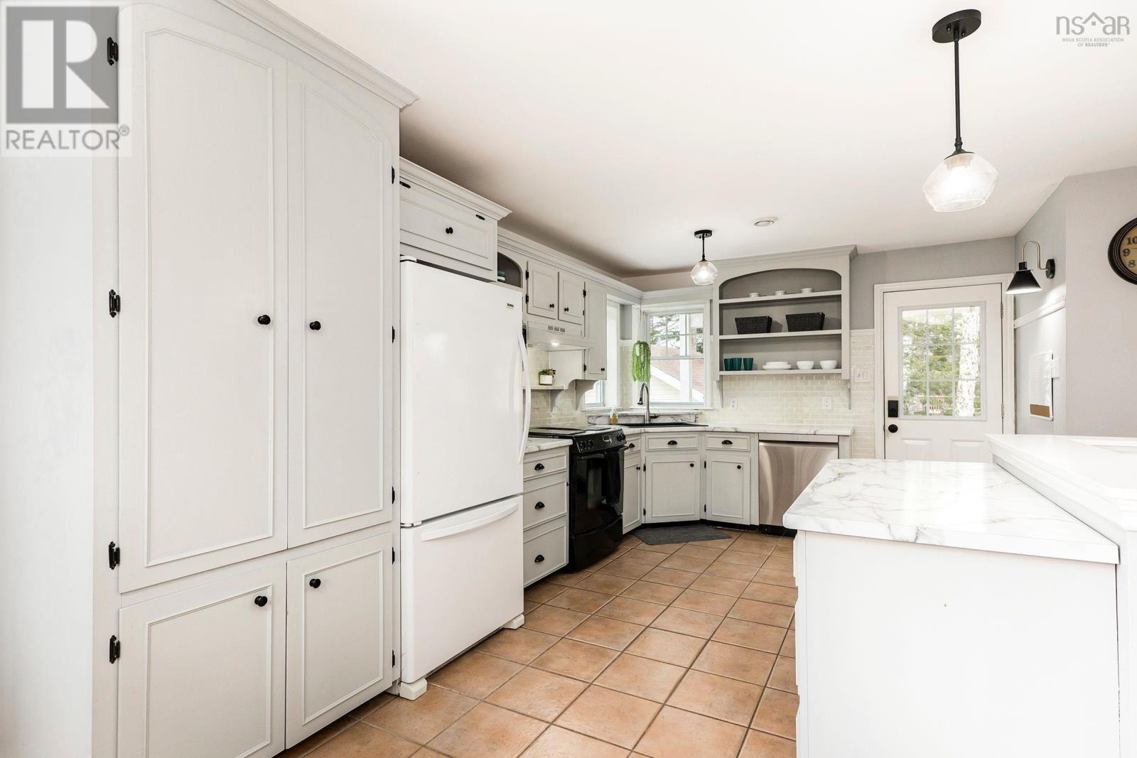 340 Buckingham Drive, Stillwater Lake, Nova Scotia B3Z1M7 | REALTOR.ca