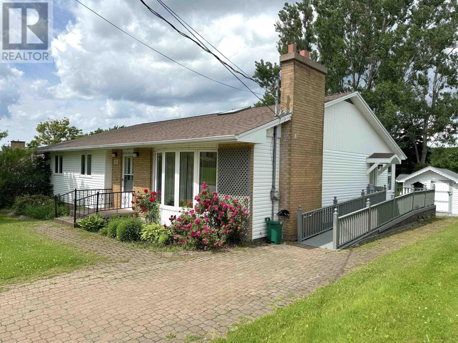 For sale: 22 MacQuarrie Drive, Port Hawkesbury, Nova Scotia B9A2K8 ...