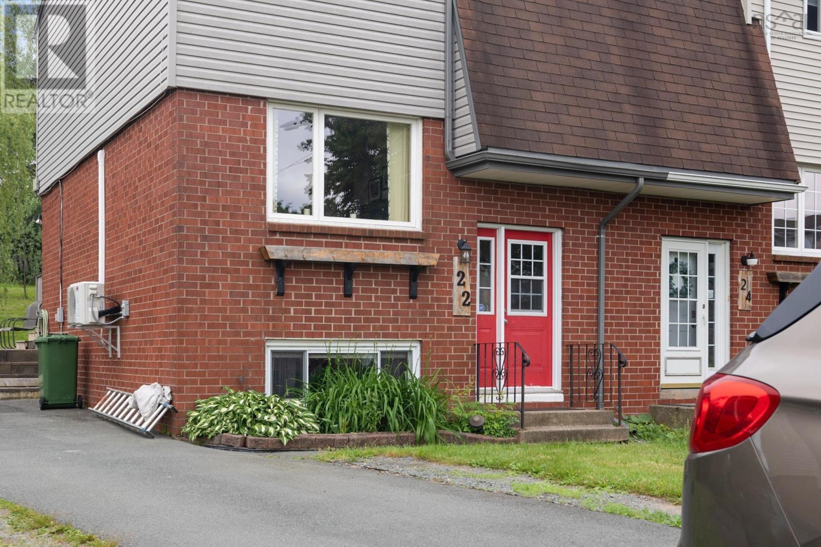 For sale: 22 Heathland Way, Dartmouth, Nova Scotia B2V1L4 - 202415798 ...