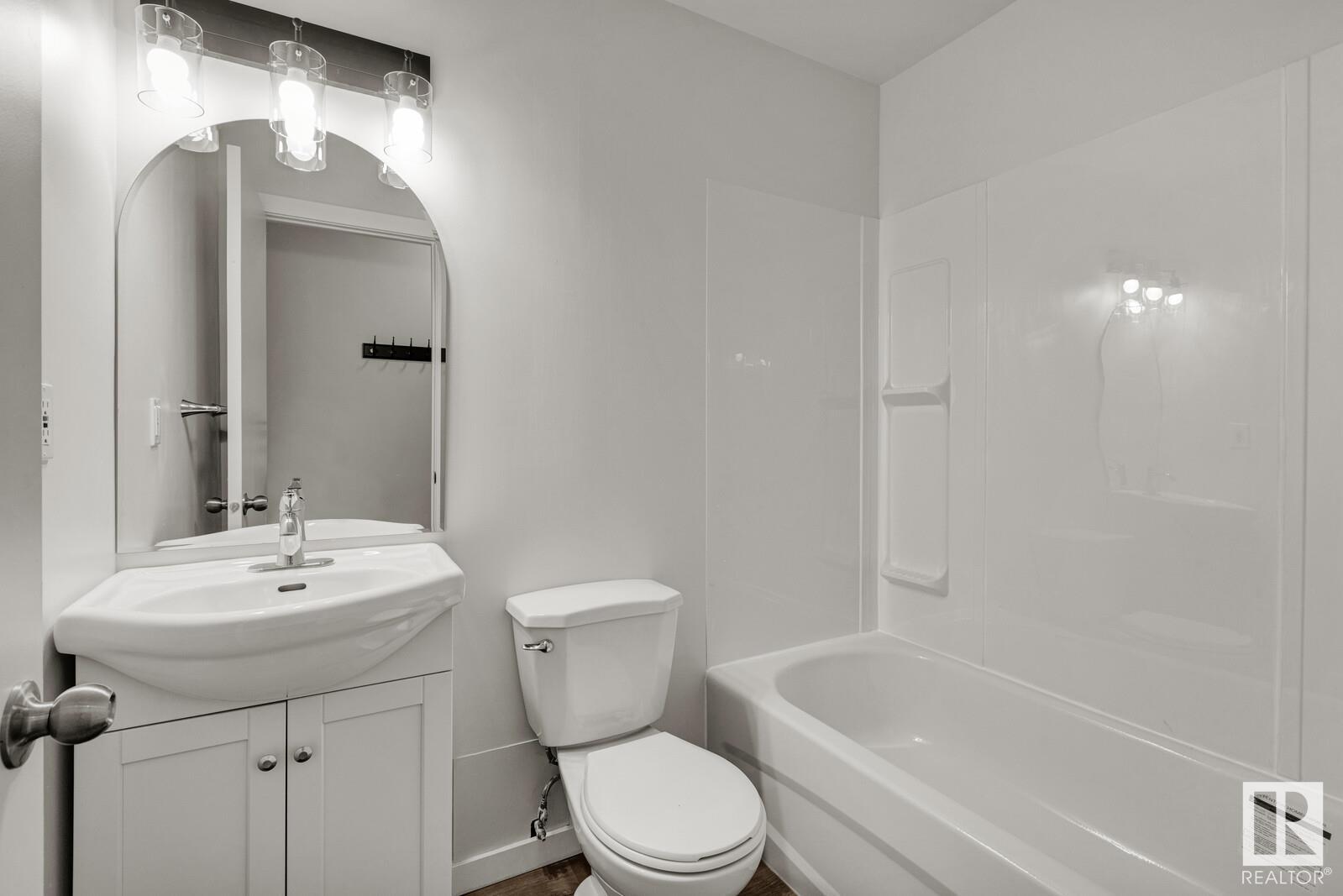 For sale: #6 11008 124 ST NW, Edmonton, Alberta T5M0J4 - E4396157 ...