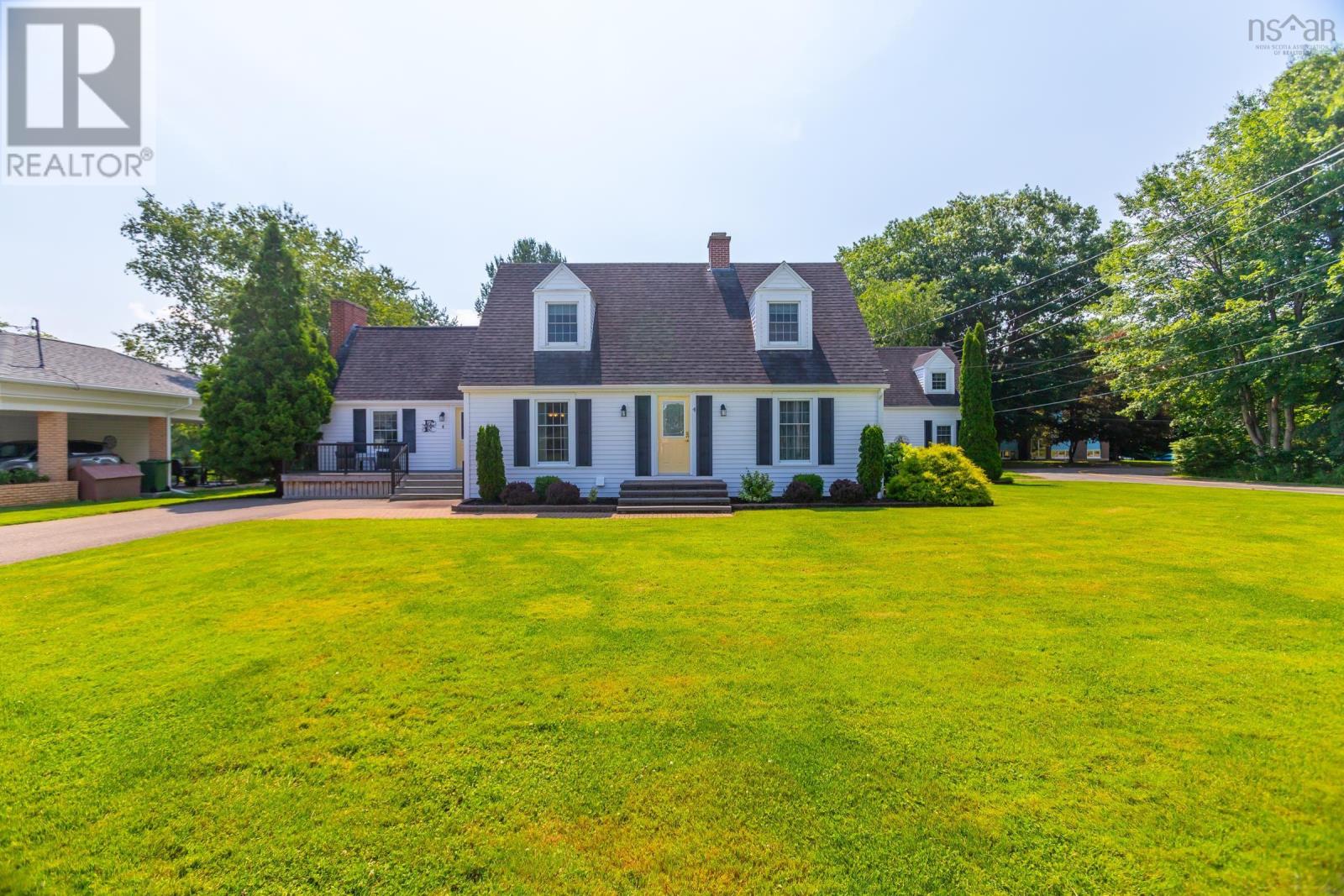 For sale: 4 Riverside Drive, Middleton, Nova Scotia B0S1P0 - 202416984 ...