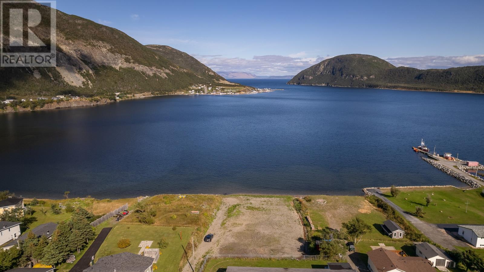 For sale: 195 Main Street, Lark Harbour, Newfoundland & Labrador A0L1H0 ...