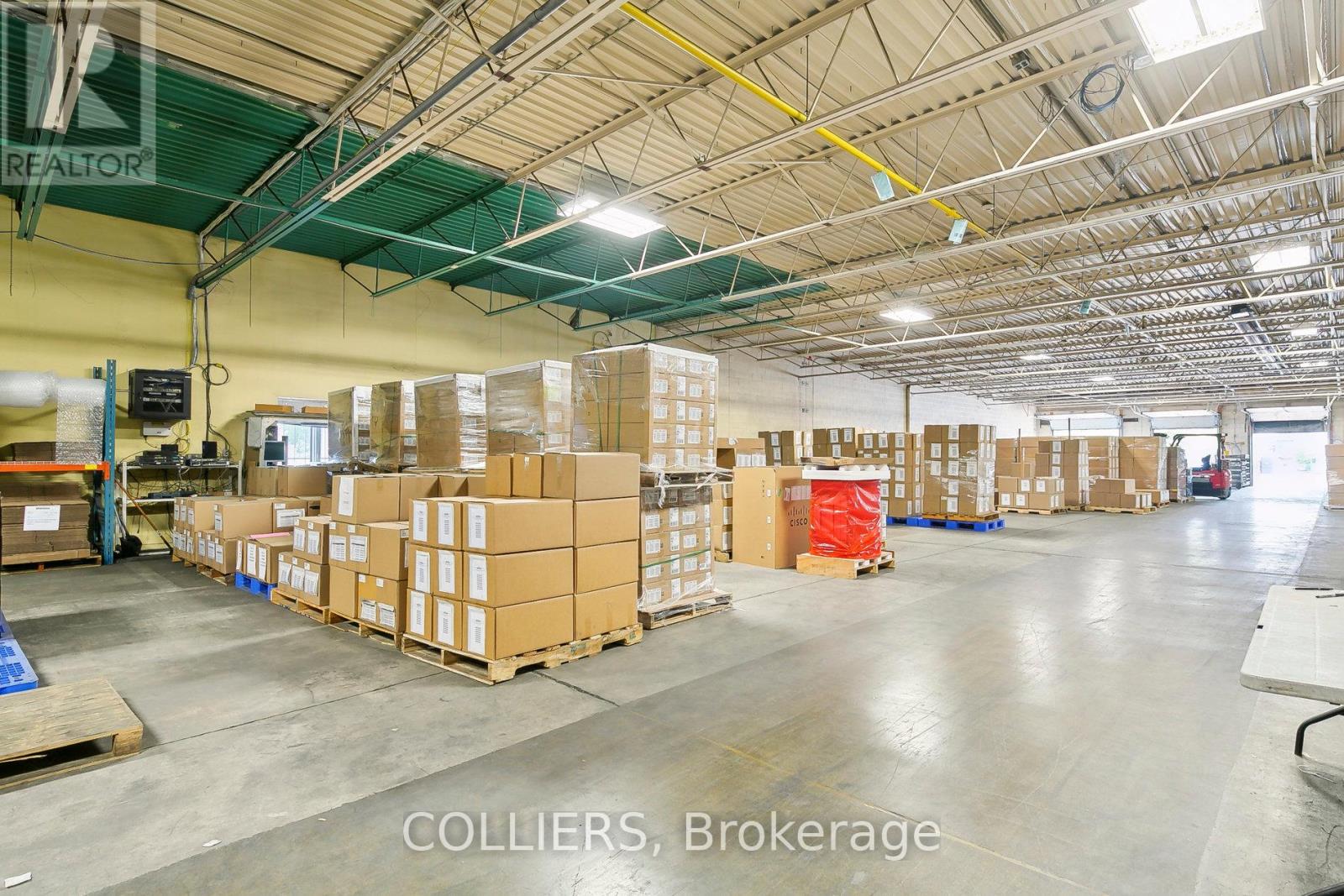 For lease: 1141 KING ROAD, Burlington (LaSalle), Ontario L7T0B4 ...