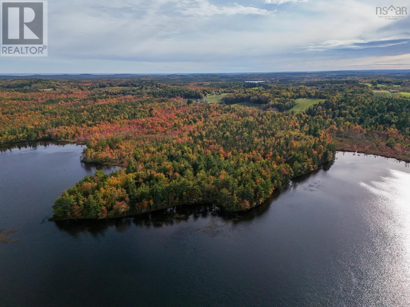 For sale: 63 Frank Road, Italy Cross, Nova Scotia B4V0M6 - 202424780 ...