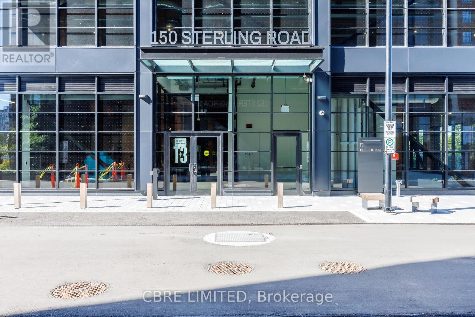 For rent: 301 - 150 STERLING ROAD, Toronto (Dufferin Grove), Ontario ...