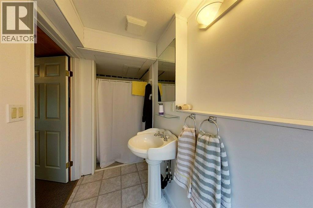 For sale: 5114 49 AVE, Robb, Alberta T0E1X0 - A2136267 | REALTOR.ca