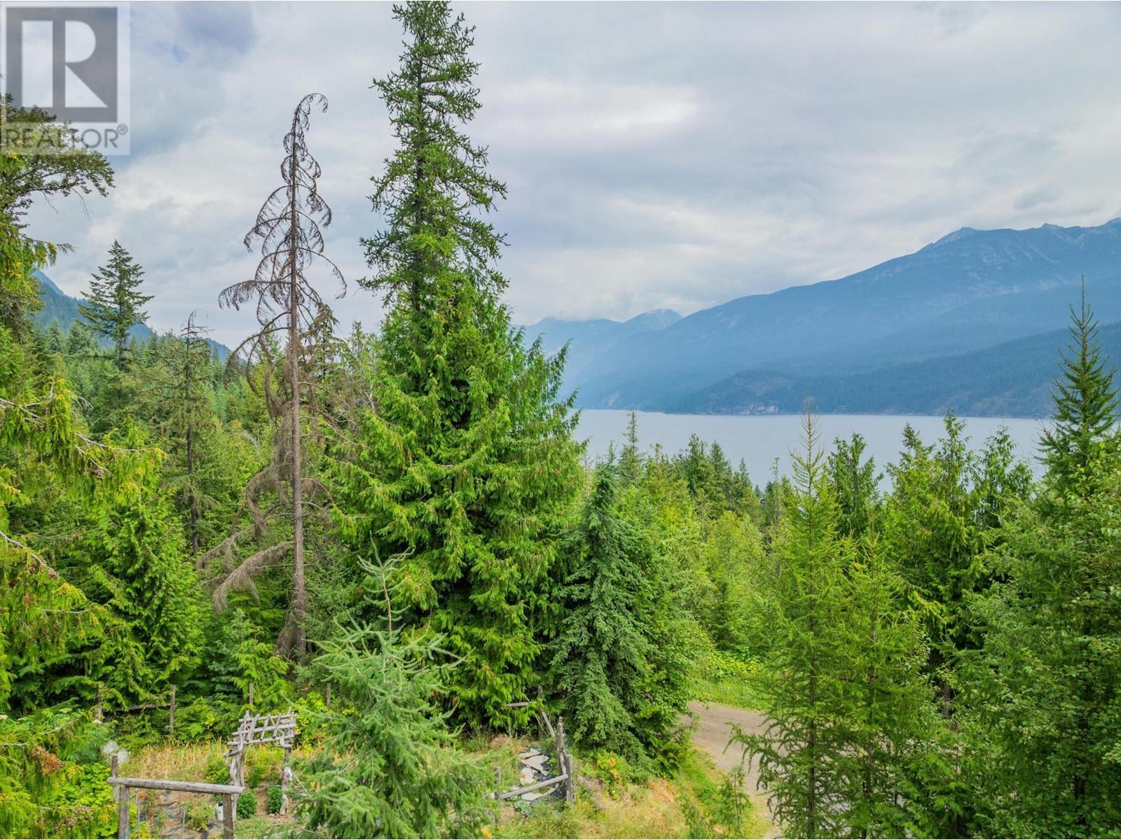 For sale: 9413 SHUTTY BENCH ROAD, Kaslo, British Columbia V0G1M0 ...