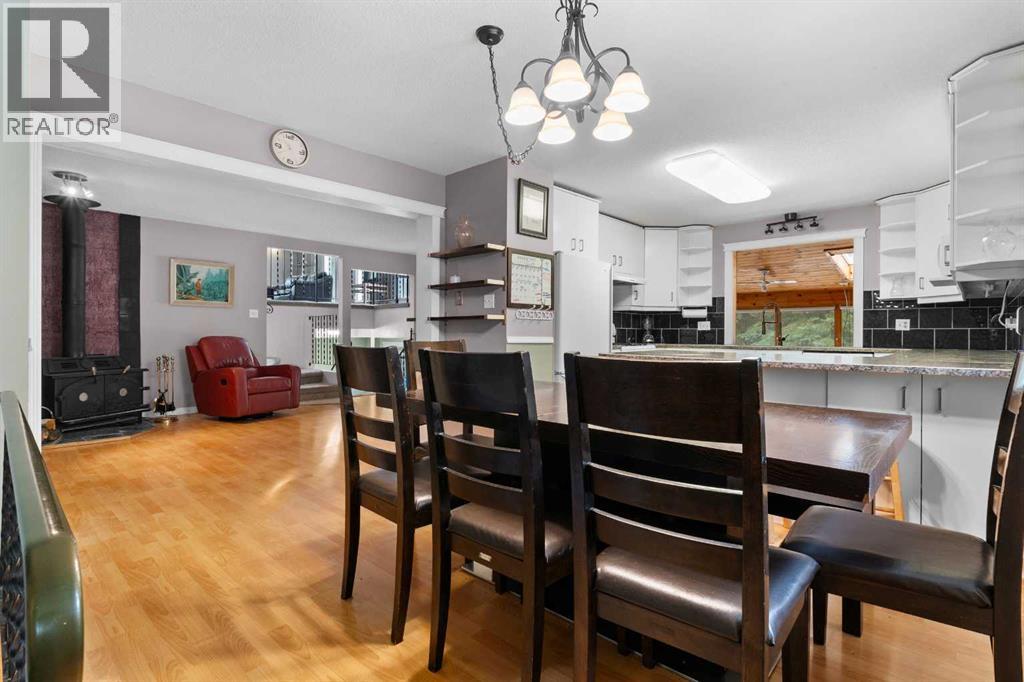 For sale: 102-4042 Highway 587, Rural Red Deer County, Alberta T0M0K0 ...