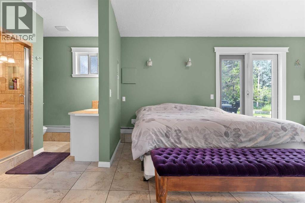 For sale: 102-4042 Highway 587, Rural Red Deer County, Alberta T0M0K0 ...