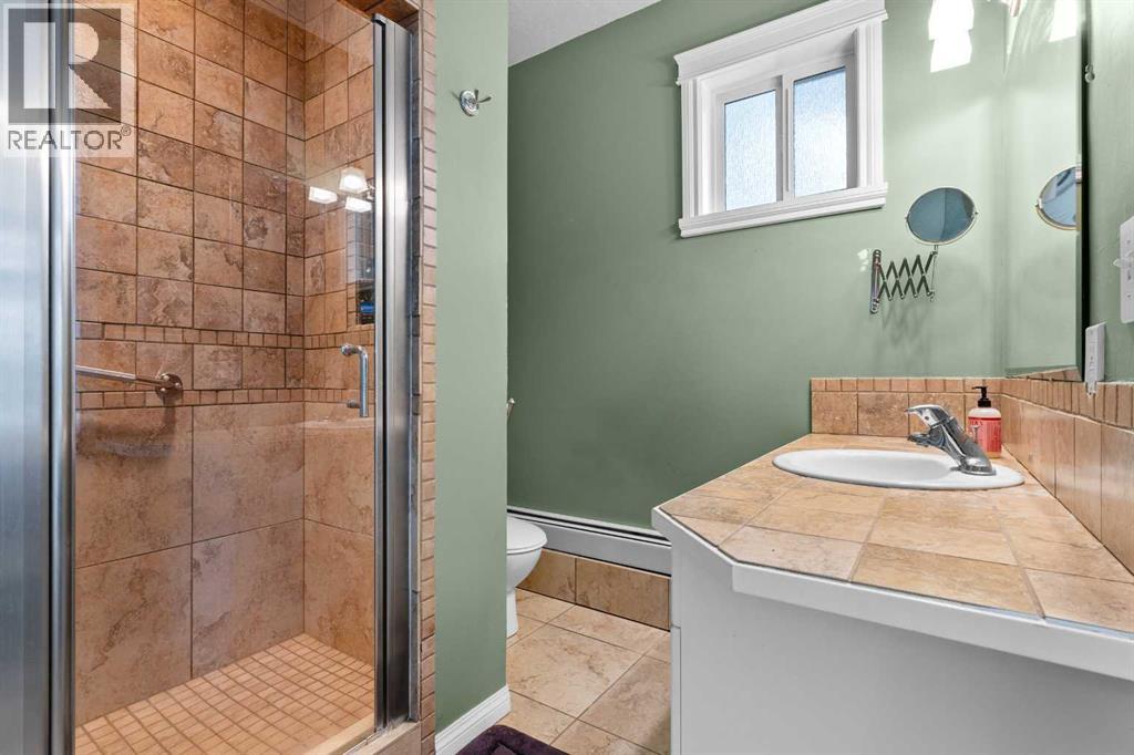 For sale: 102-4042 Highway 587, Rural Red Deer County, Alberta T0M0K0 ...