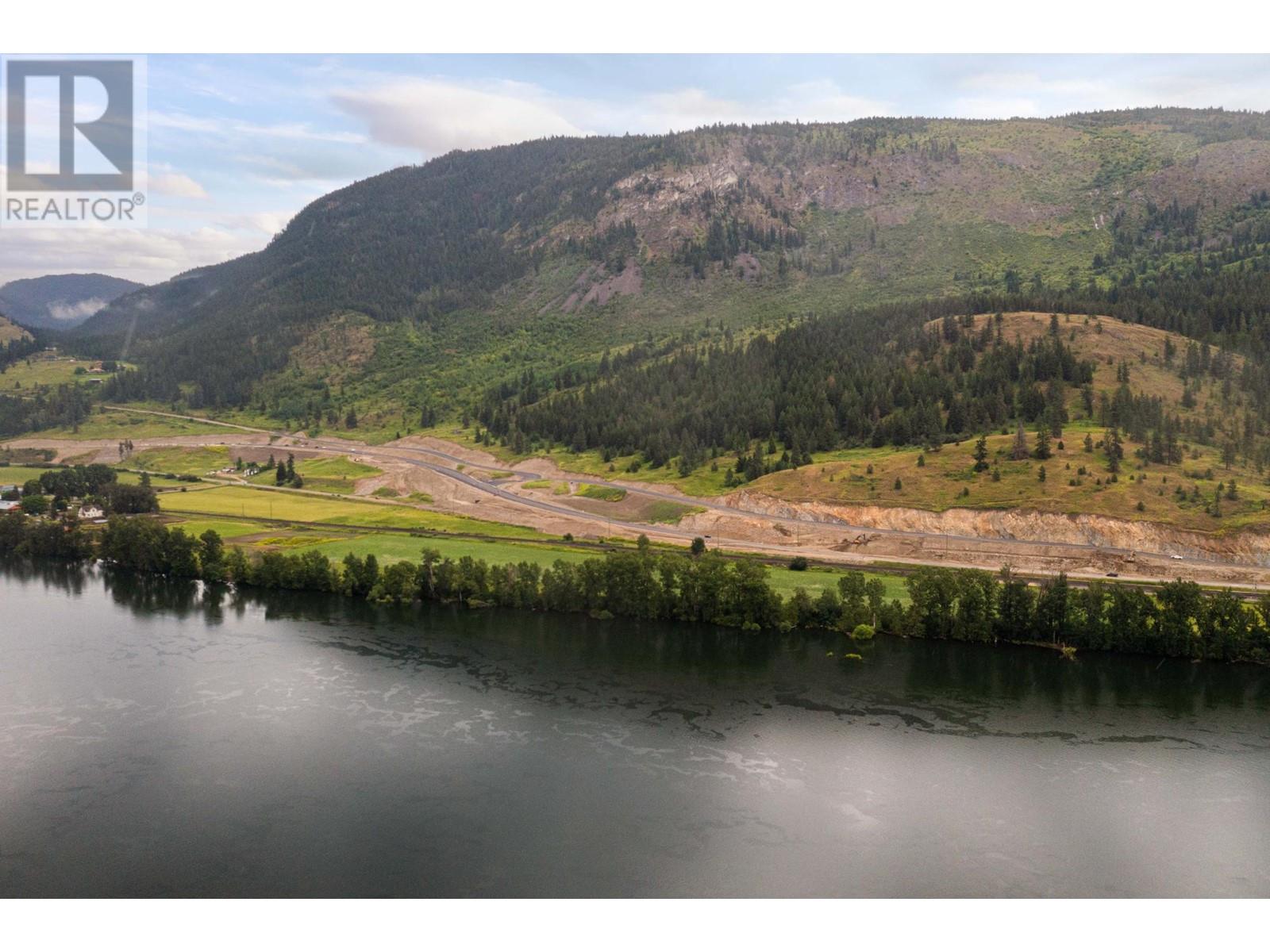 For sale: 6189 TRANS CANADA Highway, Chase, British Columbia V0E1M1 ...