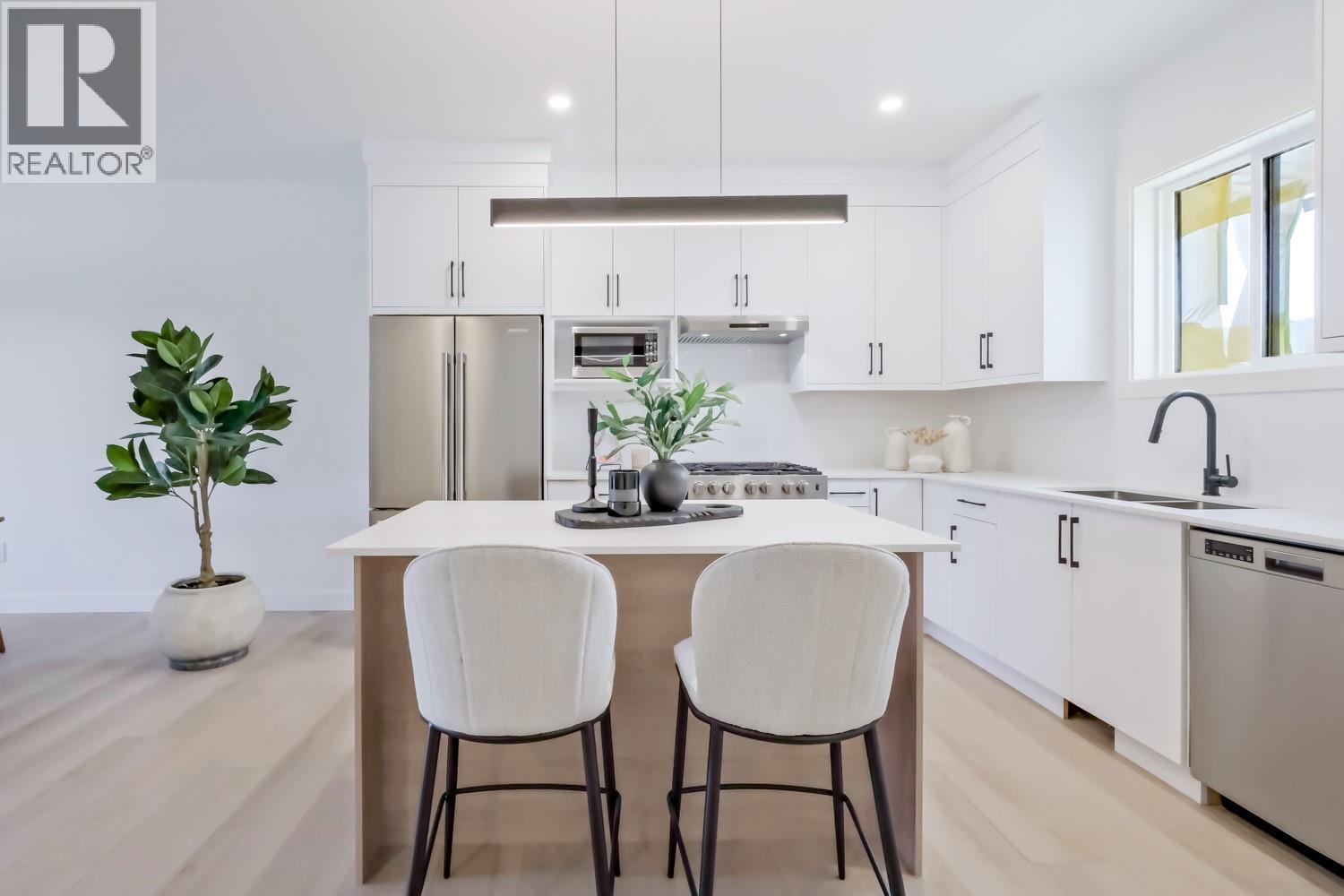 For sale: 4601 97th Street Unit# 10, Osoyoos, British Columbia V0H1V1 ...