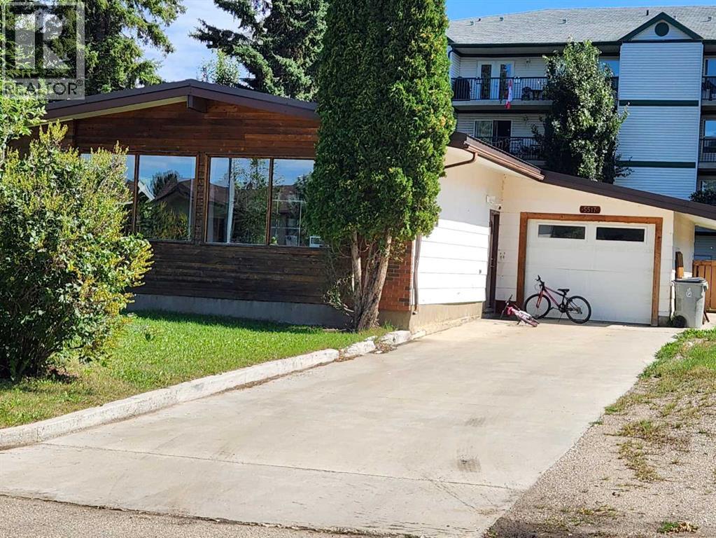 For sale: 5517 47 High Prairie Street N, High Prairie, Alberta T0G1E0 ...