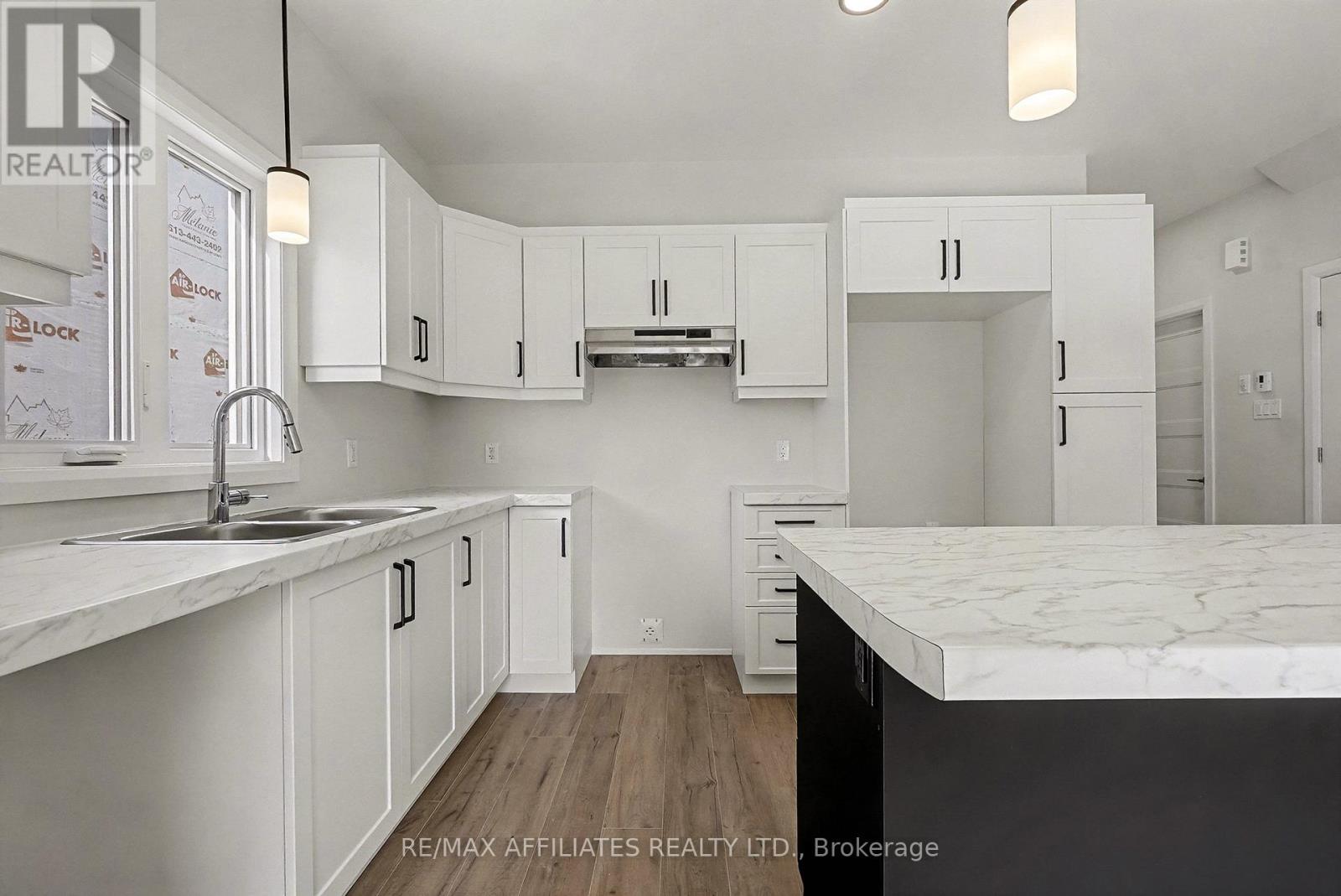 For sale: 408 FALCON LANE, Russell, Ontario K4R1E5 - X9517770 | REALTOR.ca