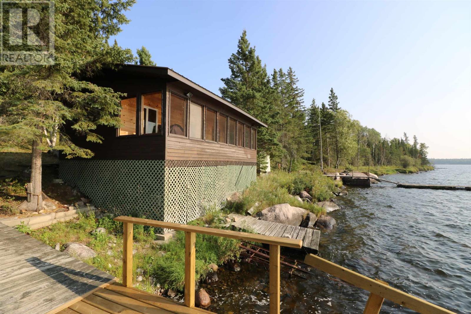 For sale: S986 Winnipeg River, Minaki, Ontario P0X1J0 - TB240805 ...