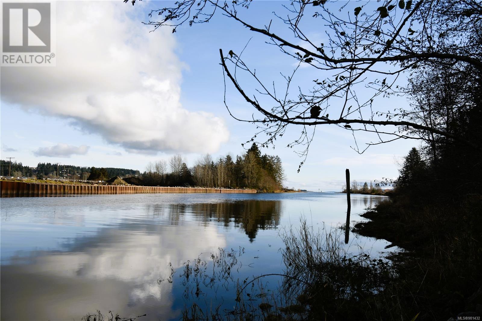 For sale: 311A 1730 Riverside Lane, Courtenay, British Columbia V9N8C7 ...