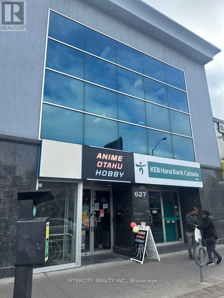 For lease: 2ND FLR - 627 BLOOR STREET W, Toronto (Palmerston-Little Italy), Ontario M6G1K8 ...