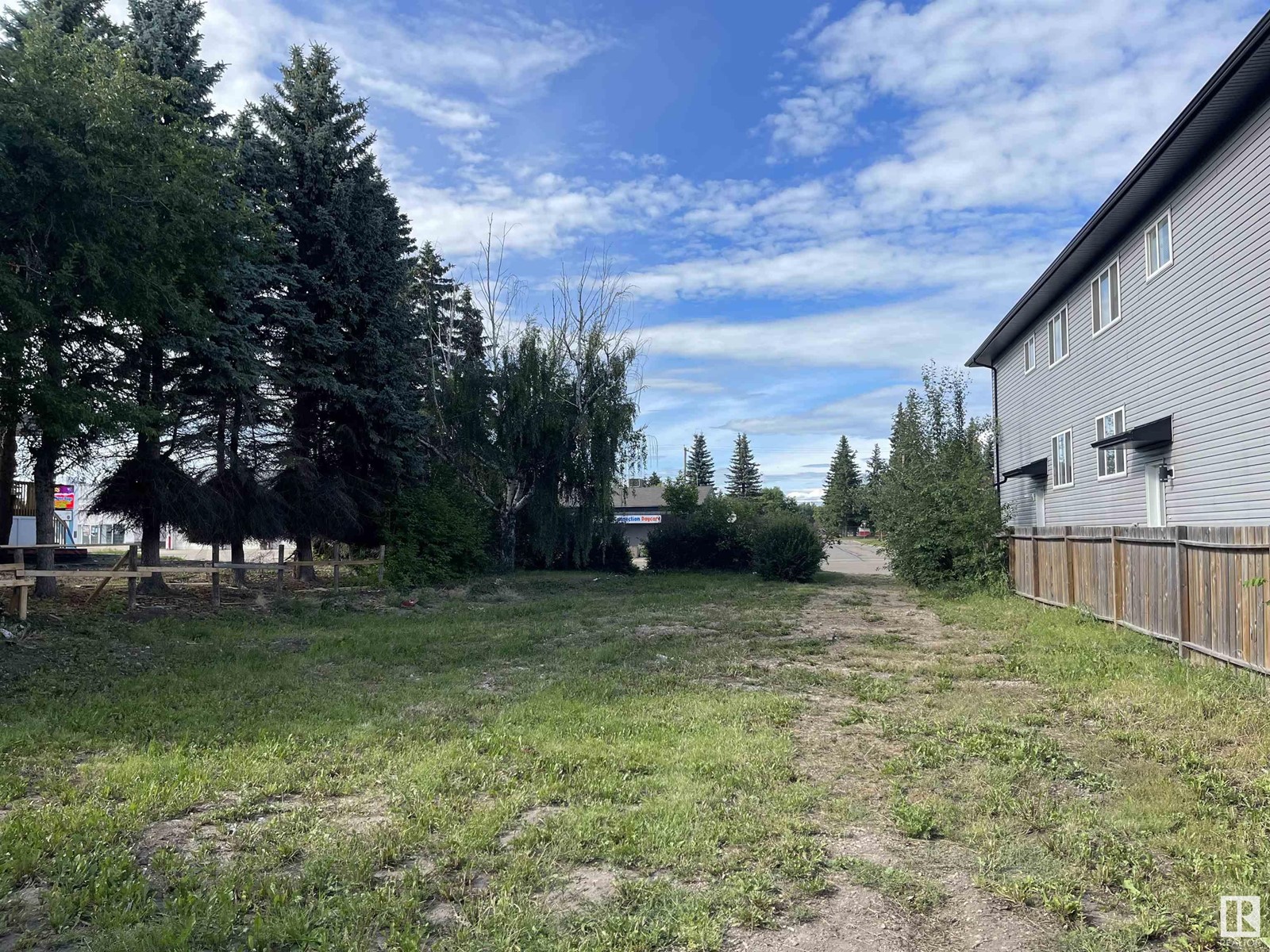 For sale: 4915 50 AV, Legal, Alberta T0G1L0 - E4399855 | REALTOR.ca