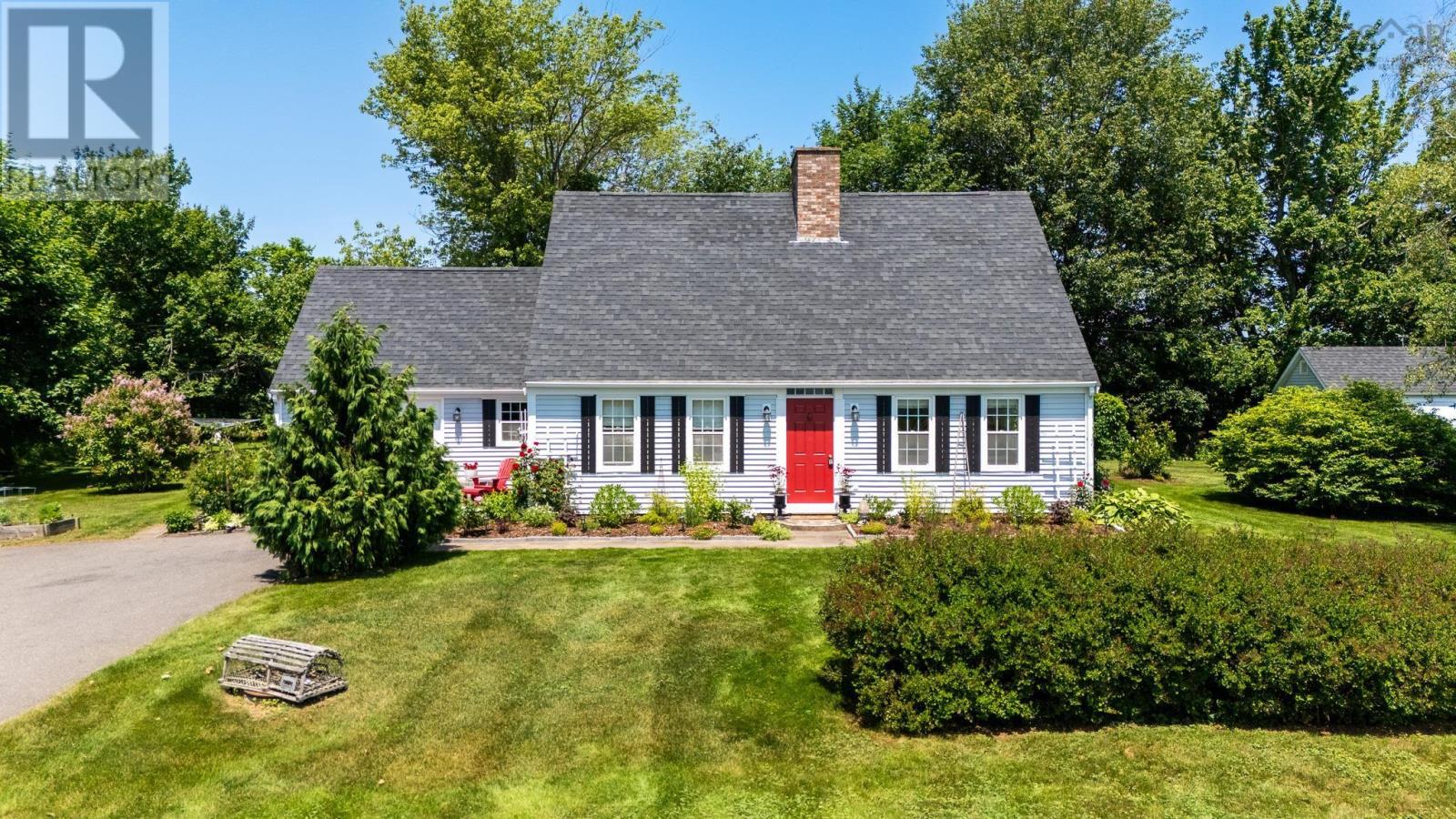 For sale: 567 Canard Street, Lower Canard, Nova Scotia B0P1T0 ...