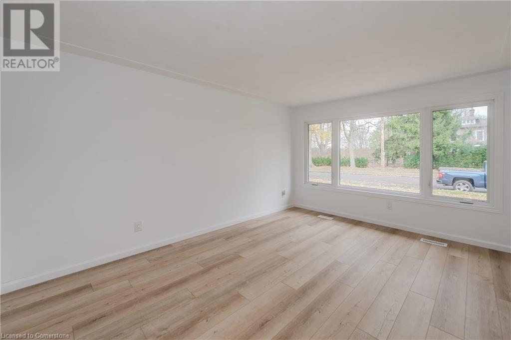 For sale: 53 OAK Street, Cambridge, Ontario N1R4L1 - 40679558 | REALTOR.ca