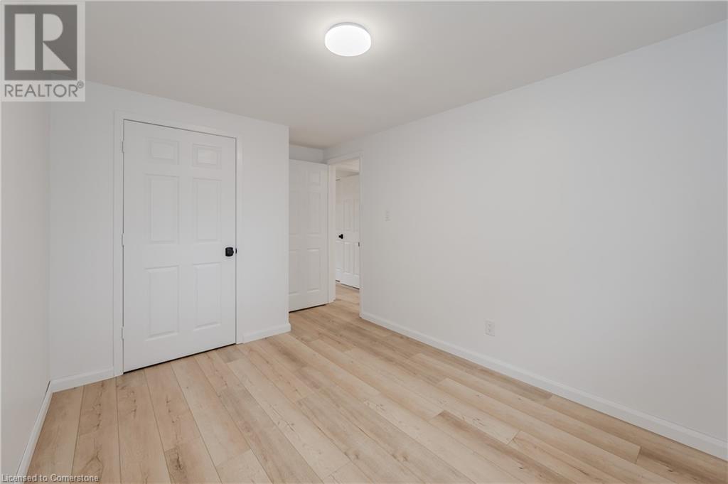 For sale: 53 OAK Street, Cambridge, Ontario N1R4L1 - 40679558 | REALTOR.ca