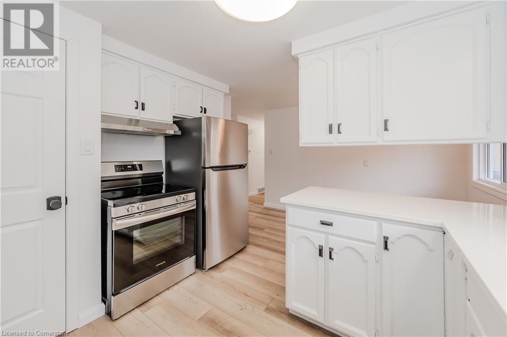 For sale: 53 OAK Street, Cambridge, Ontario N1R4L1 - 40679558 | REALTOR.ca