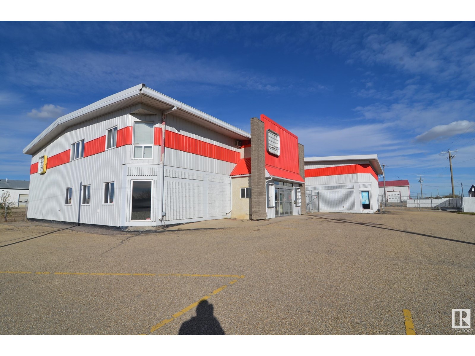 For Sale 6101 48 St Barrhead Alberta T7n1a3 E4417168 Realtorca