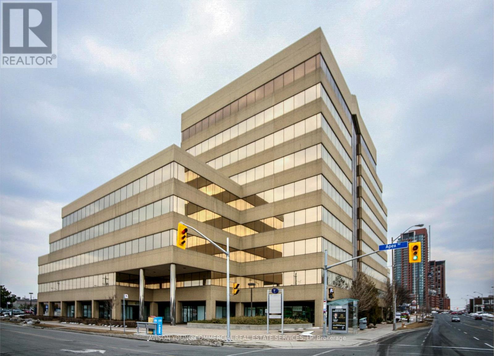 For lease: 803 - 970 LAWRENCE AVENUE W, Toronto (Yorkdale-Glen Park), Ontario M6A3B6 - W8086724 ...