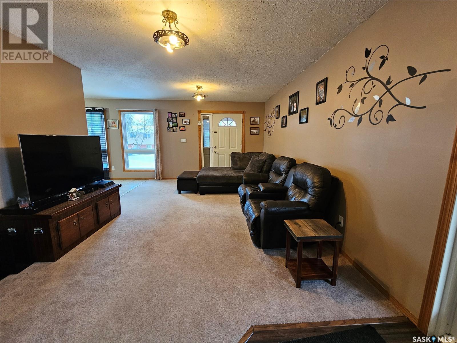 For sale: 380 3rd STREET W, Unity, Saskatchewan S0K4L0 - SK992603 ...