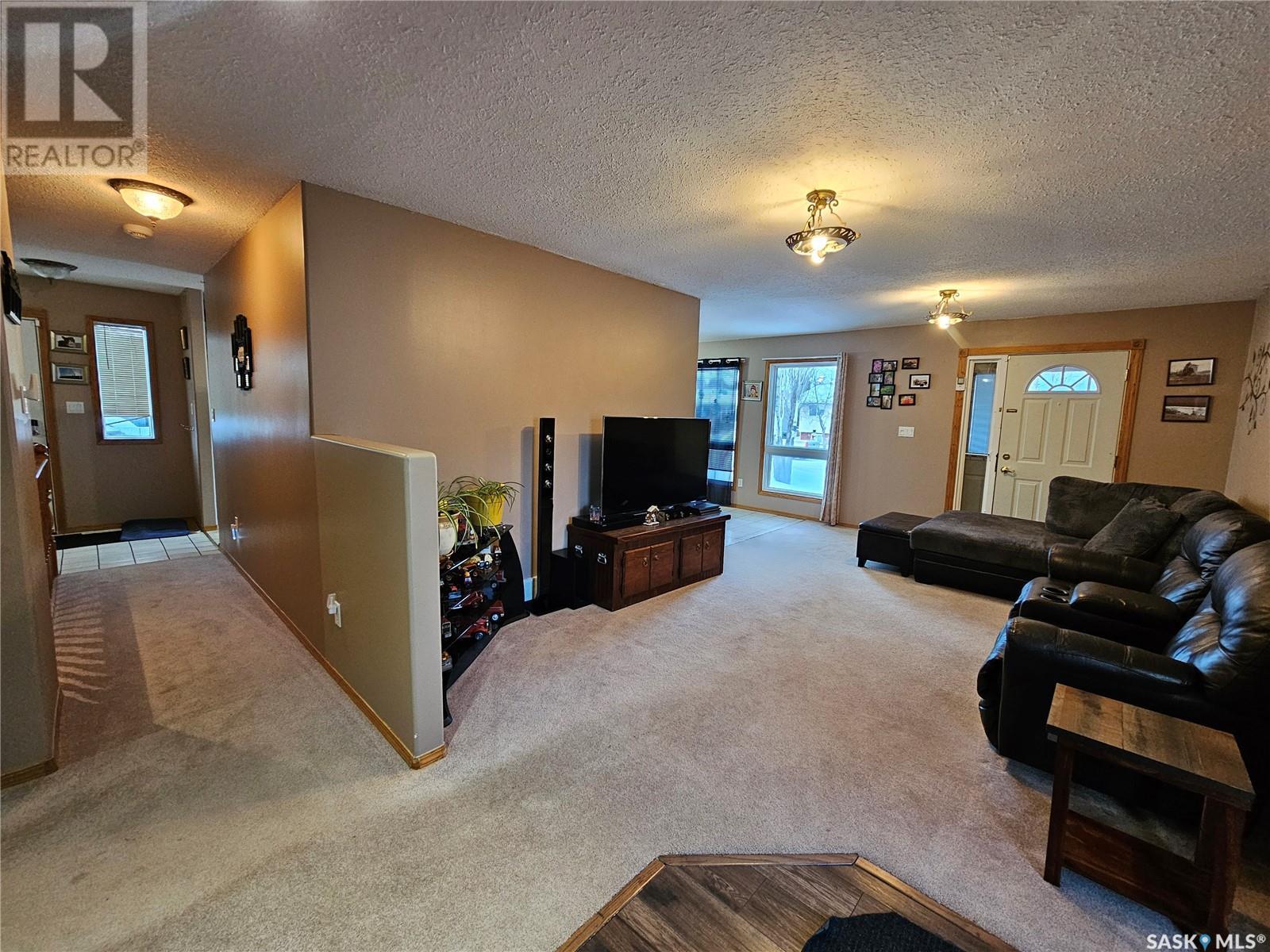 For sale: 380 3rd STREET W, Unity, Saskatchewan S0K4L0 - SK992603 ...