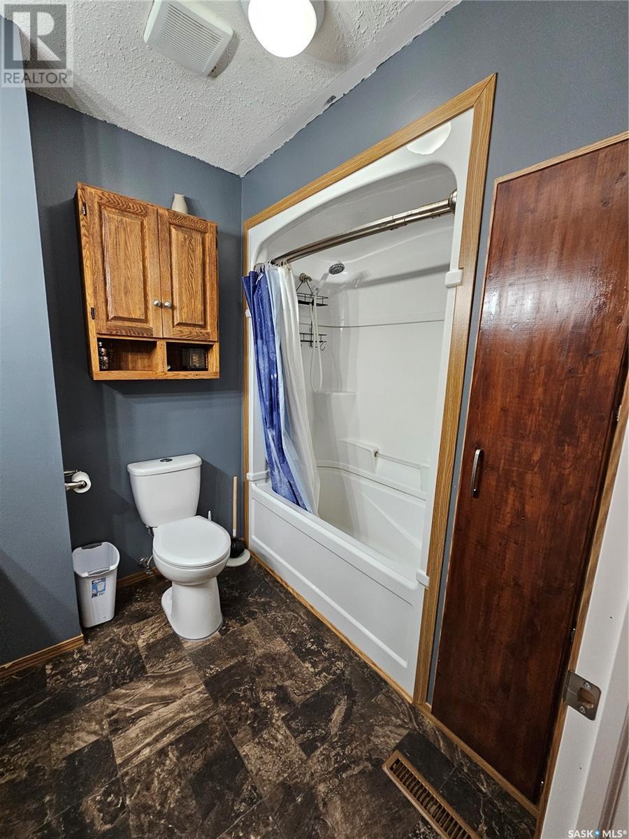 For sale: 380 3rd STREET W, Unity, Saskatchewan S0K4L0 - SK992603 ...