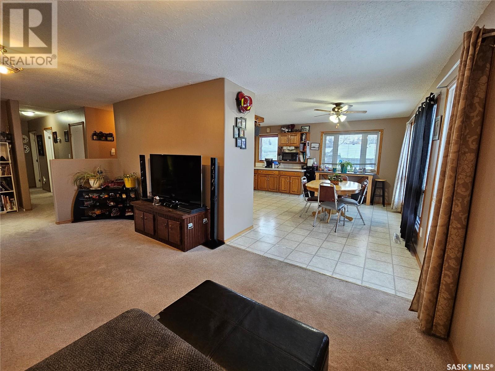 For sale: 380 3rd STREET W, Unity, Saskatchewan S0K4L0 - SK992603 ...