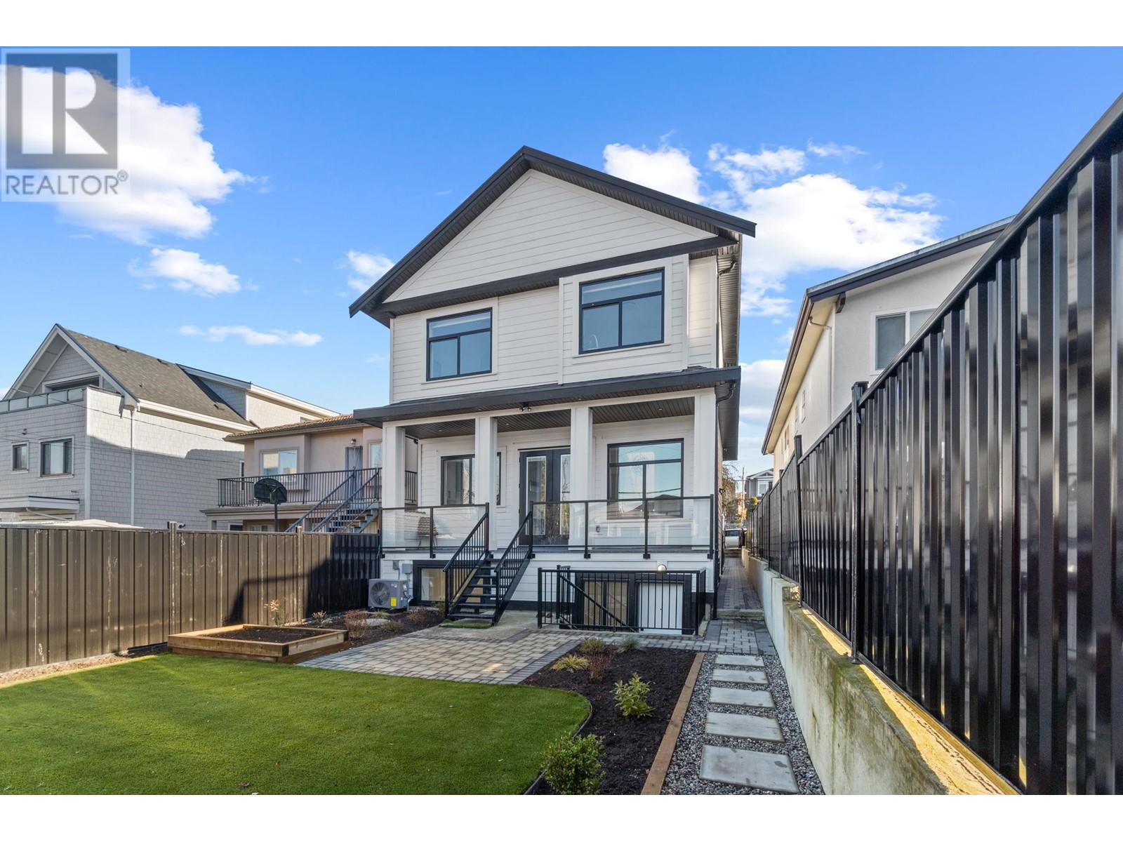 For sale: 5577 STAMFORD STREET, Vancouver, British Columbia V5R4K6 ...