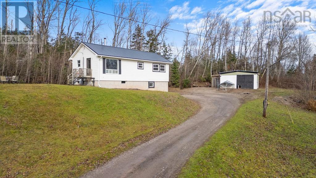 For sale: 6401 Highway 4, Linacy, Nova Scotia B2H5C4 - 202427607 ...