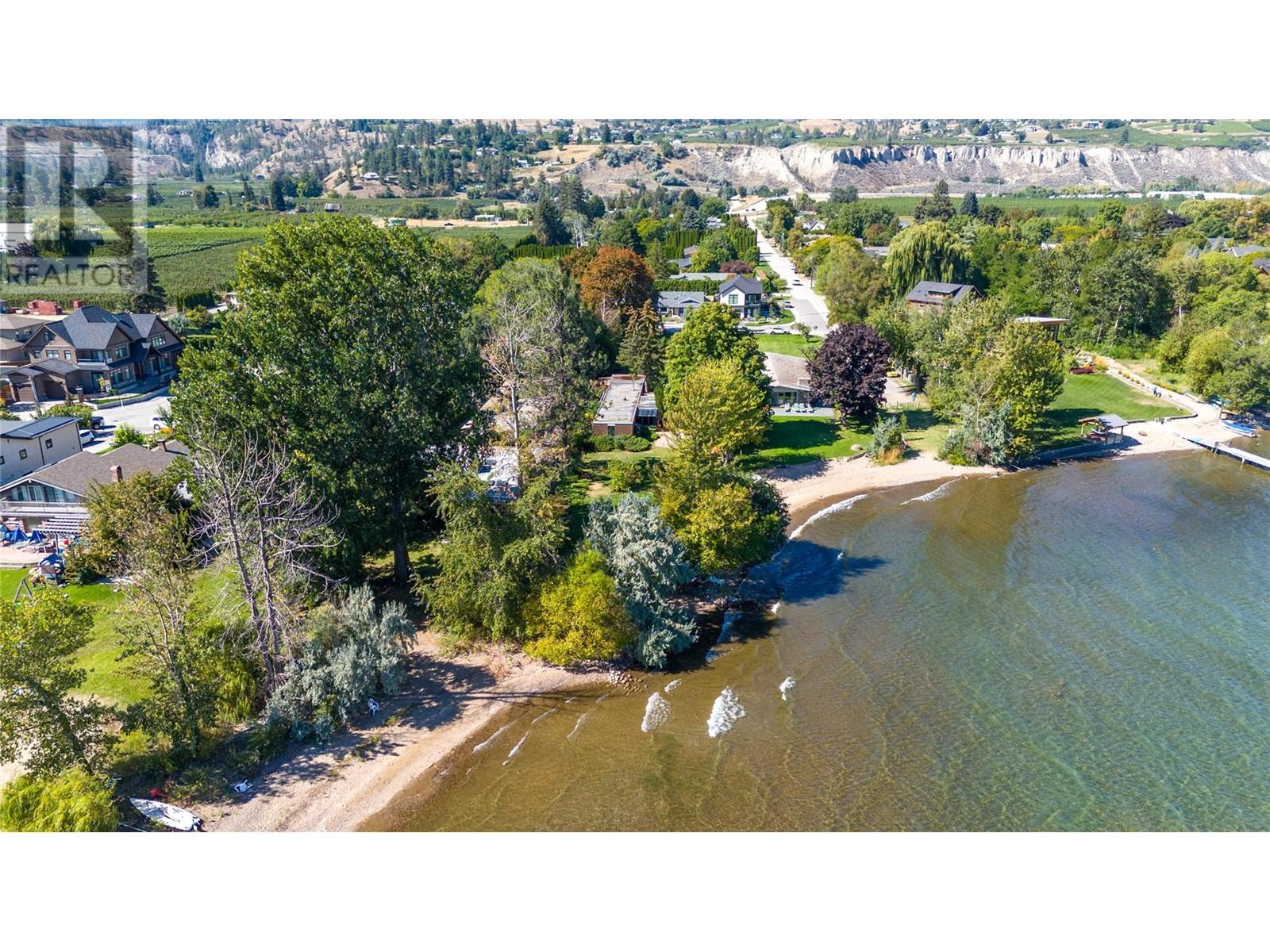 For sale: 7413 Kirk Avenue, Summerland, British Columbia V0H1Z9 ...