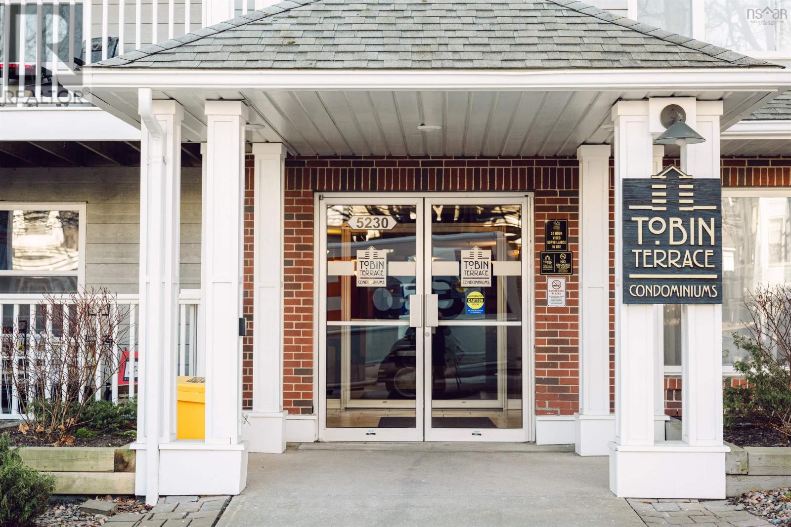 For sale: 409 5230 Tobin Street, Halifax, Nova Scotia B3H1S2 ...