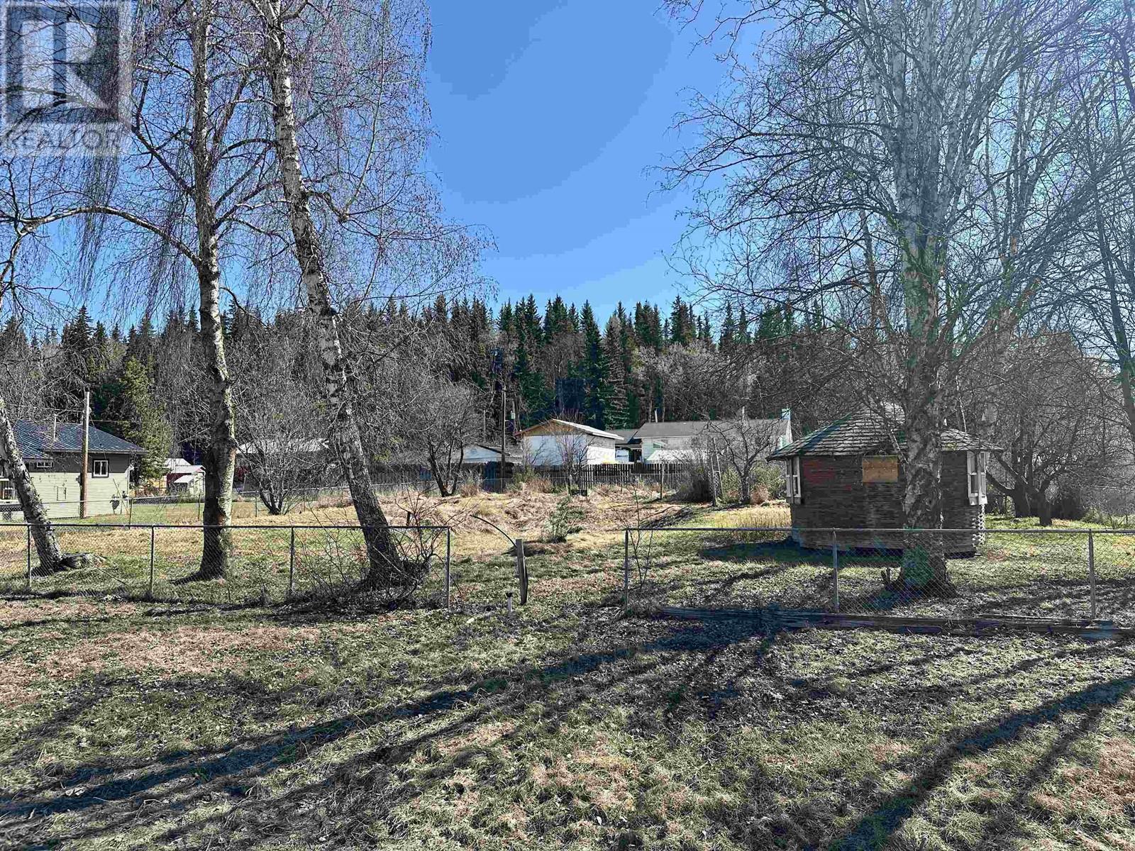 For sale: 272 W 3RD STREET, Vanderhoof, British Columbia V0J3A0 ...