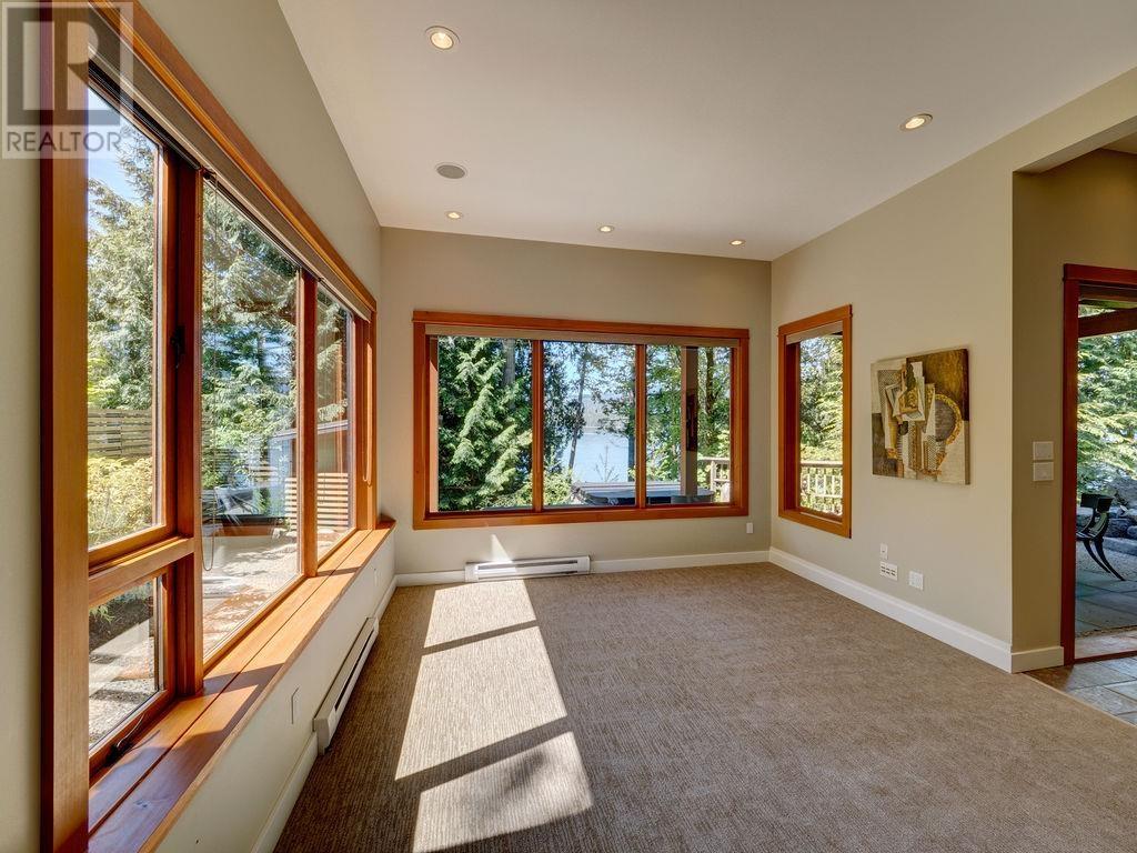 For sale: 5950 TILLICUM BAY ROAD, Sechelt, British Columbia V7Z0C7 ...