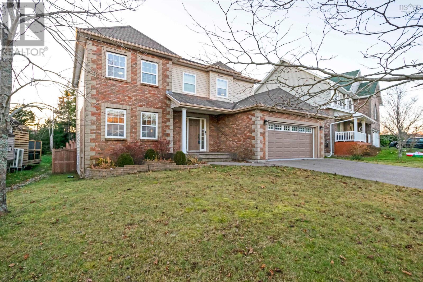 For sale: 400 Portland Hills Drive, Dartmouth, Nova Scotia B2W6R3 ...