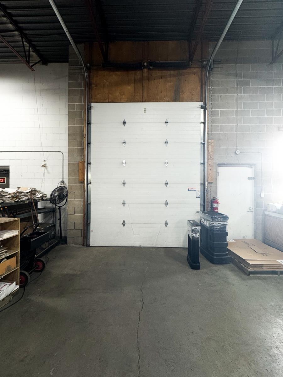 For lease: 951 977 Powell Avenue, Winnipeg, Manitoba R3H0H4 ...