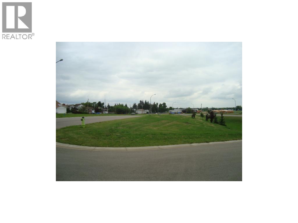 For sale: 3 Evron Place, Trochu, Alberta T0M2C0 - C4117035 | REALTOR.ca
