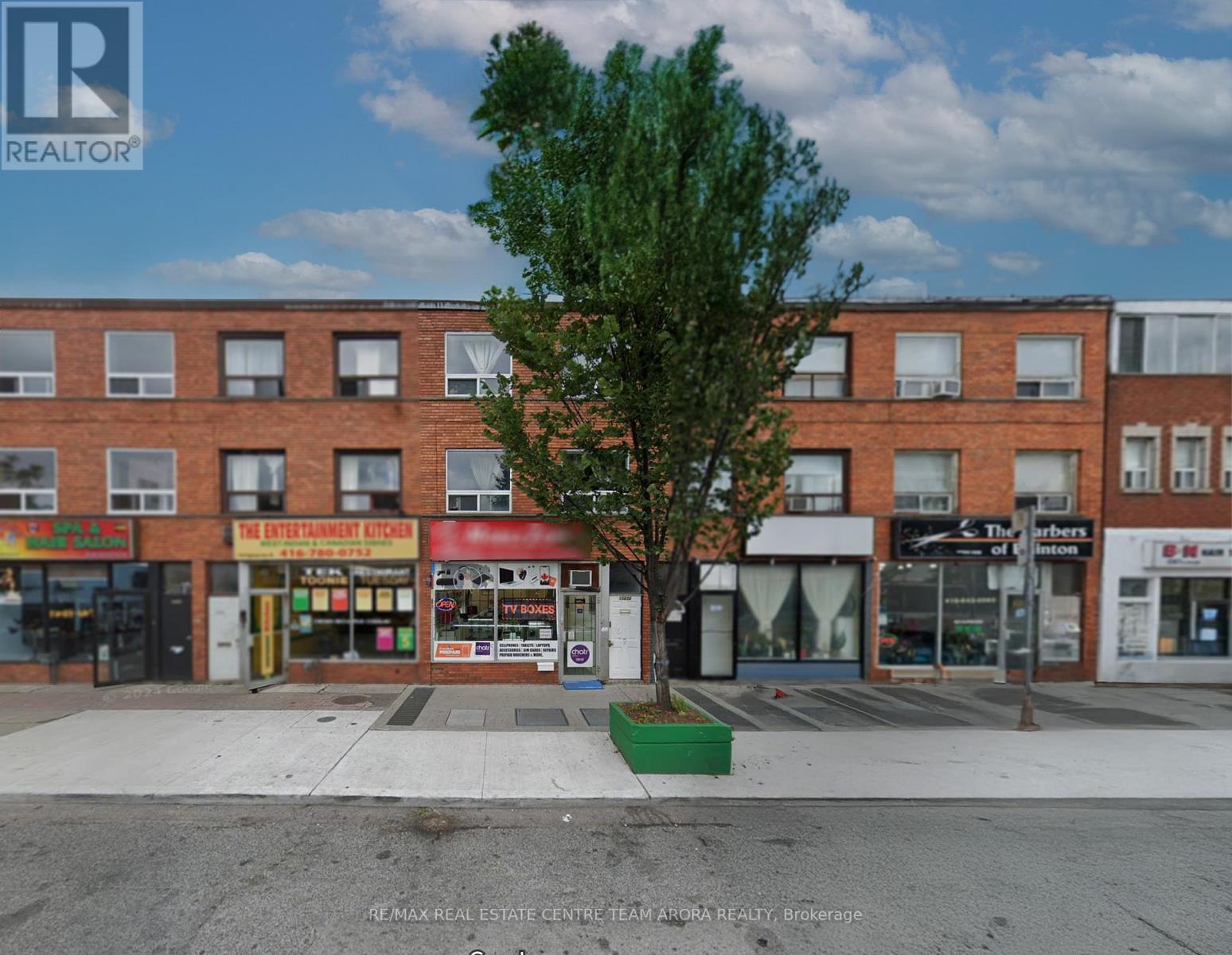 For sale: 1563 EGLINTON AVENUE W, Toronto (Oakwood Village), Ontario M6E2G9 - C11969714 | REALTOR.ca