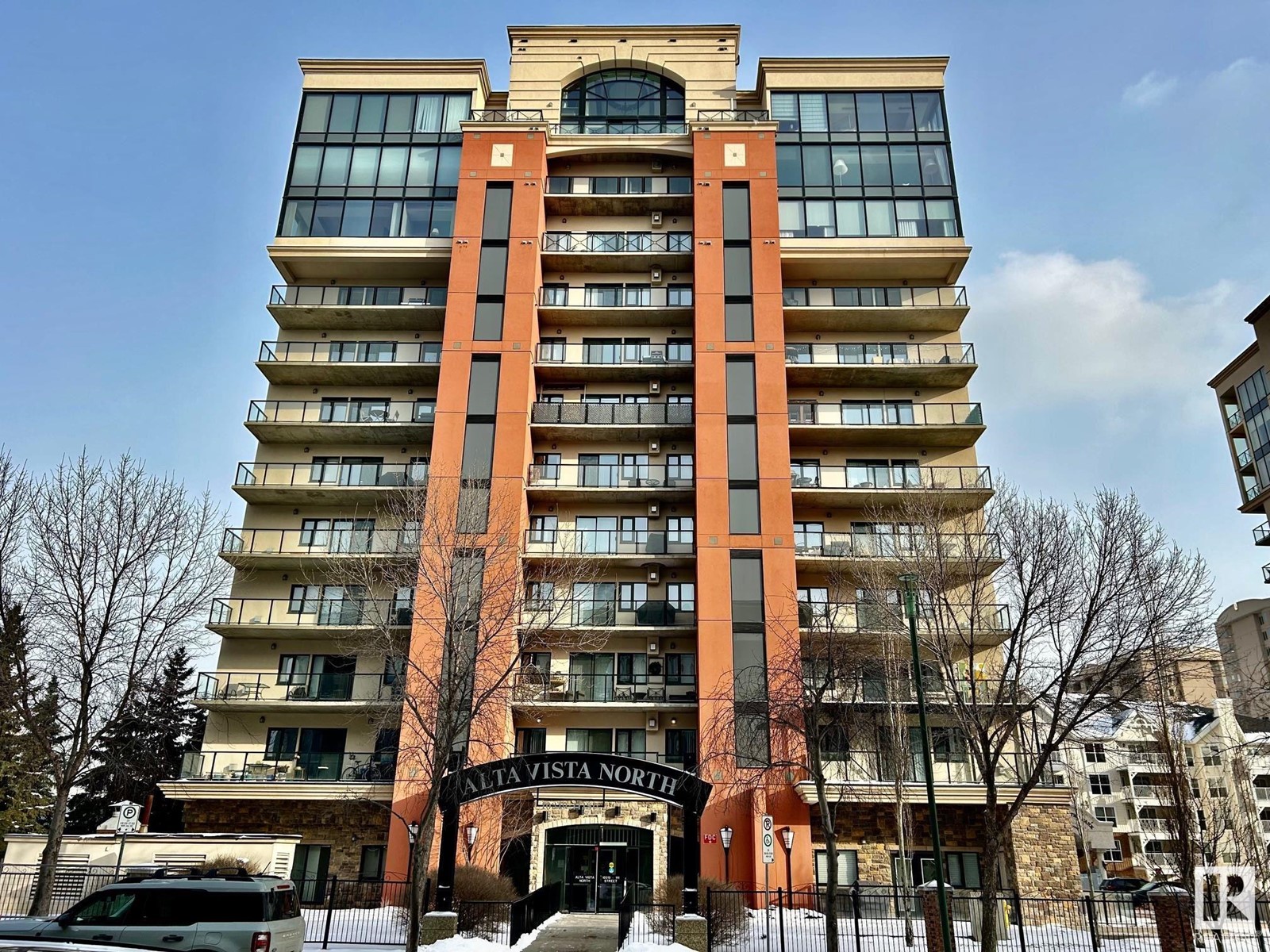 For sale: #705 10319 111 ST NW, Edmonton, Alberta T5K0A2 - E4421541 ...