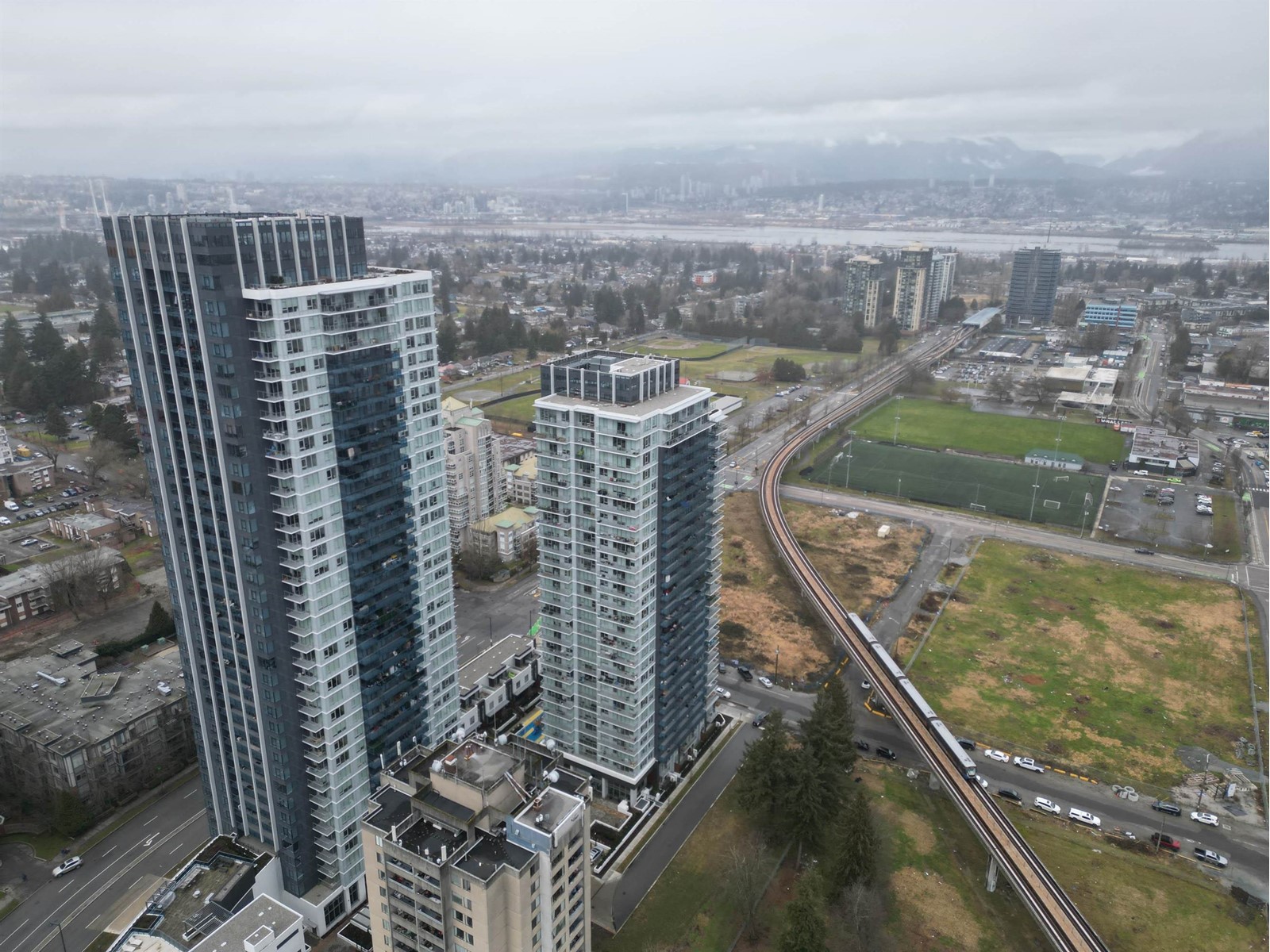 For sale: 1308 13428 105 AVENUE, Surrey, British Columbia V3T0S6 ...