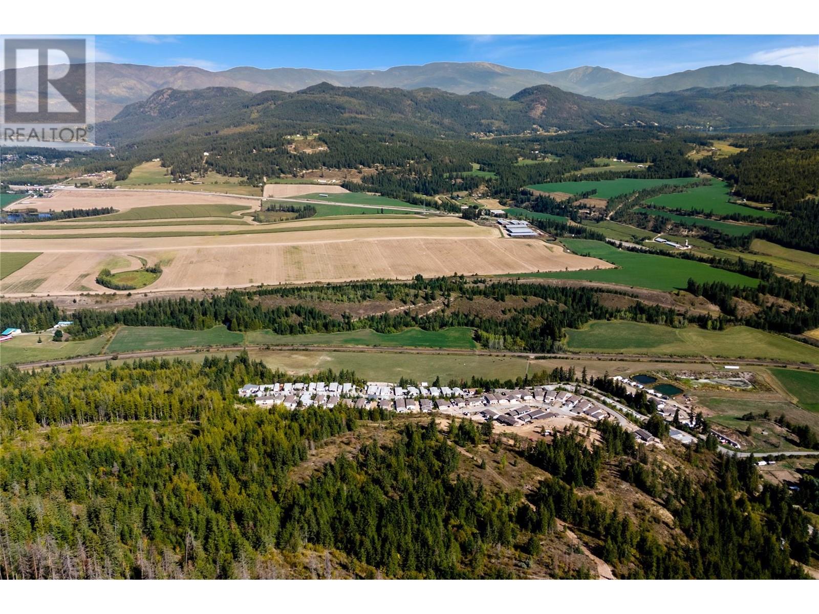 For sale: 1885 Tappen Notch Hill Road Unit# 87, Tappen, British ...