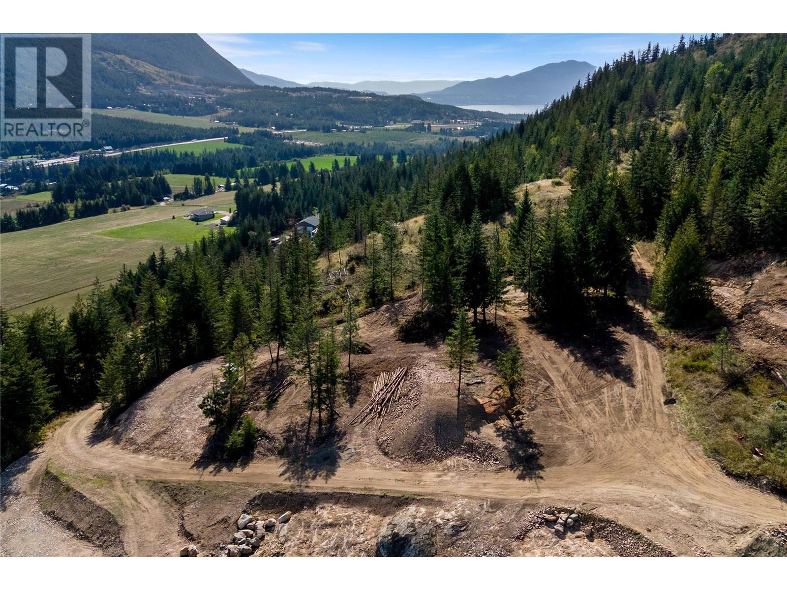 For sale: 1885 Tappen Notch Hill Road Unit# 87, Tappen, British ...